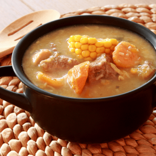 Receta de ajiaco cubano: un bocado de historia cubana