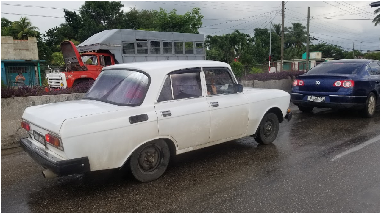 Cuba establece negociaciones para el posible envío de autos rusos