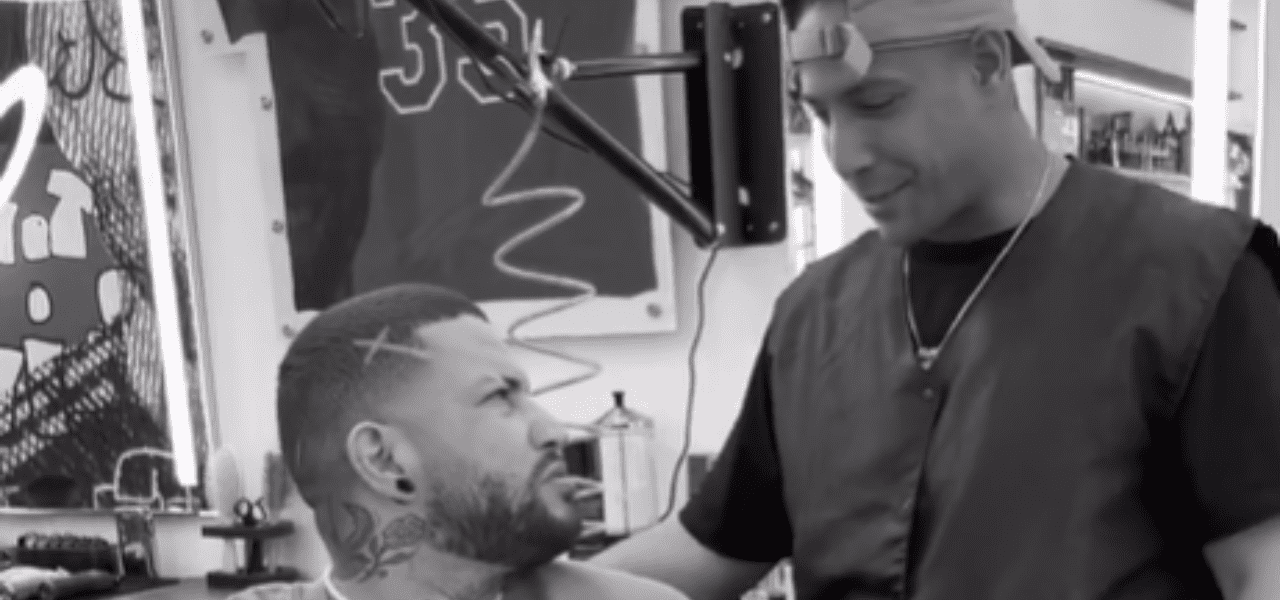 Barbero Cubano triunfa cortando el cabello a estrellas del fútbol